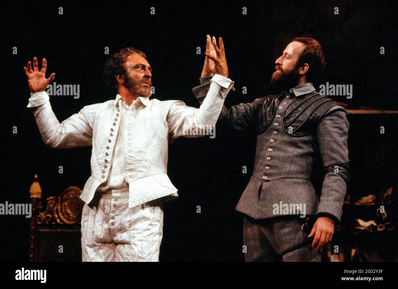 l-r: Donald Sinden (Othello), Bob Peck (Iago) in OTHELLO by Shakespeare ...