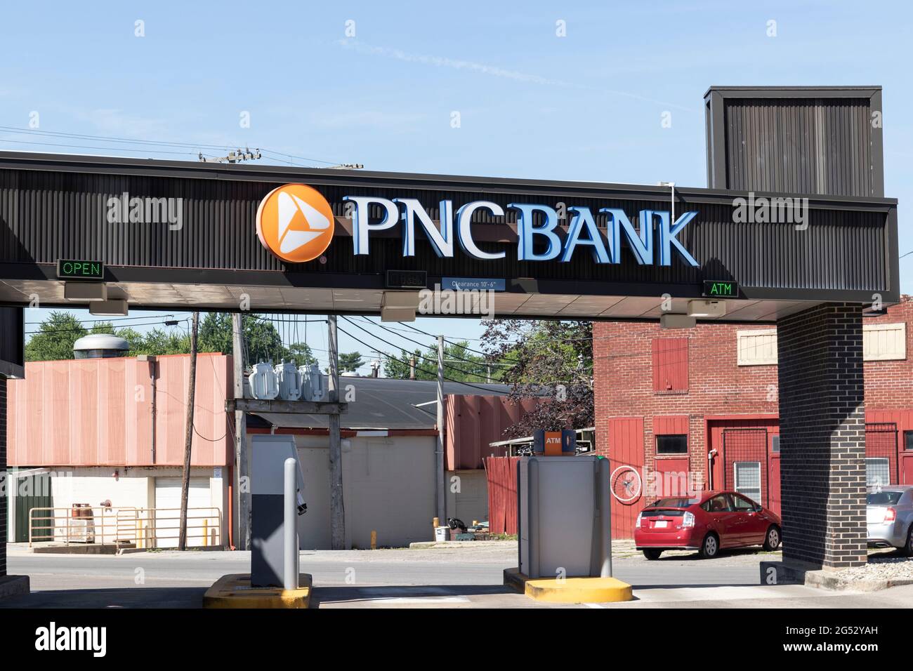 Warsaw - Circa June 2021: PNC Bank branch. PNC Financial Services ...