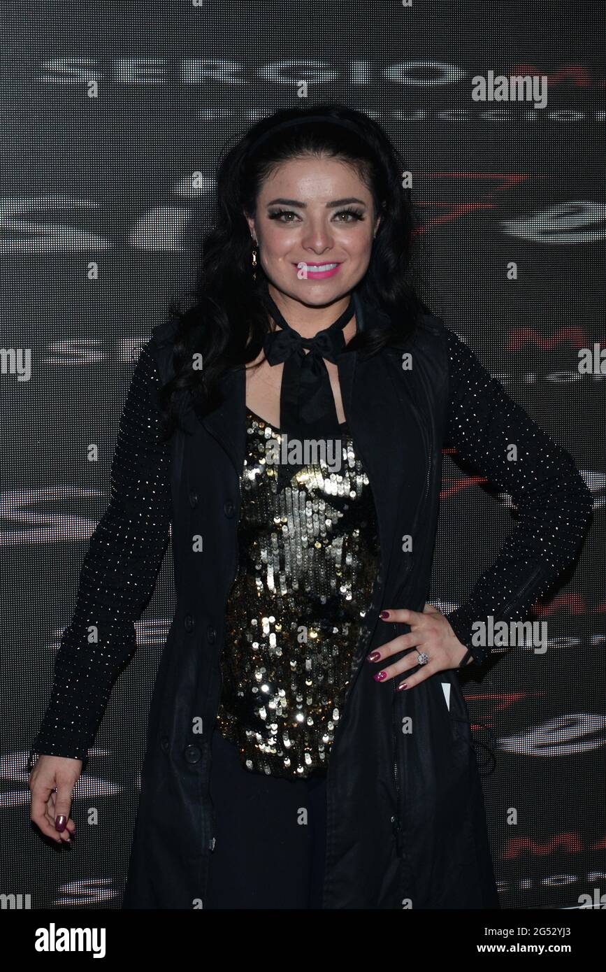 Violeta isfel hi-res stock photography and images - Alamy