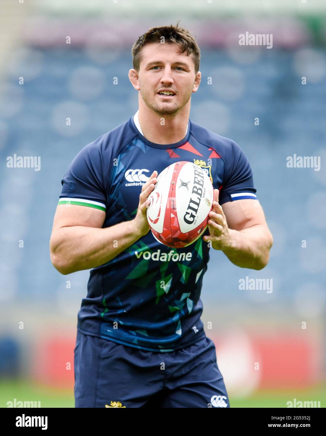 Tom curry lions hi-res stock photography and images - Alamy