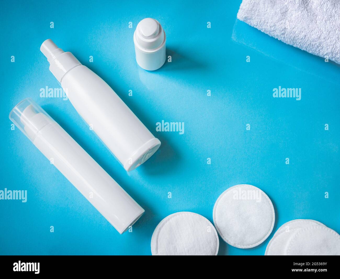 Skin lotion hi-res stock photography and images - Alamy
