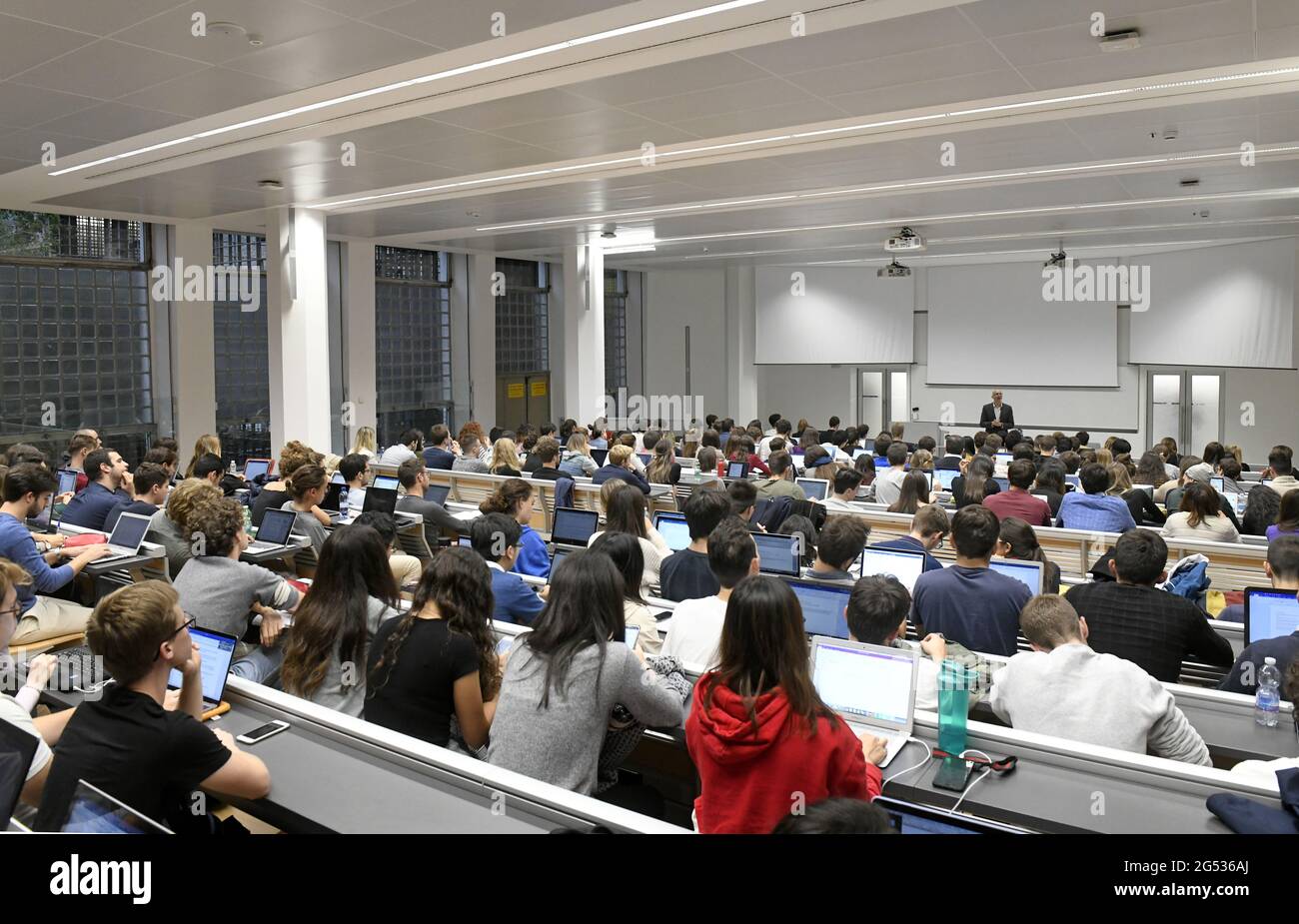 University classroom milan hi-res stock photography and images - Alamy