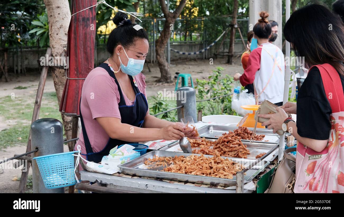 Food exchange hi-res stock photography and images - Alamy
