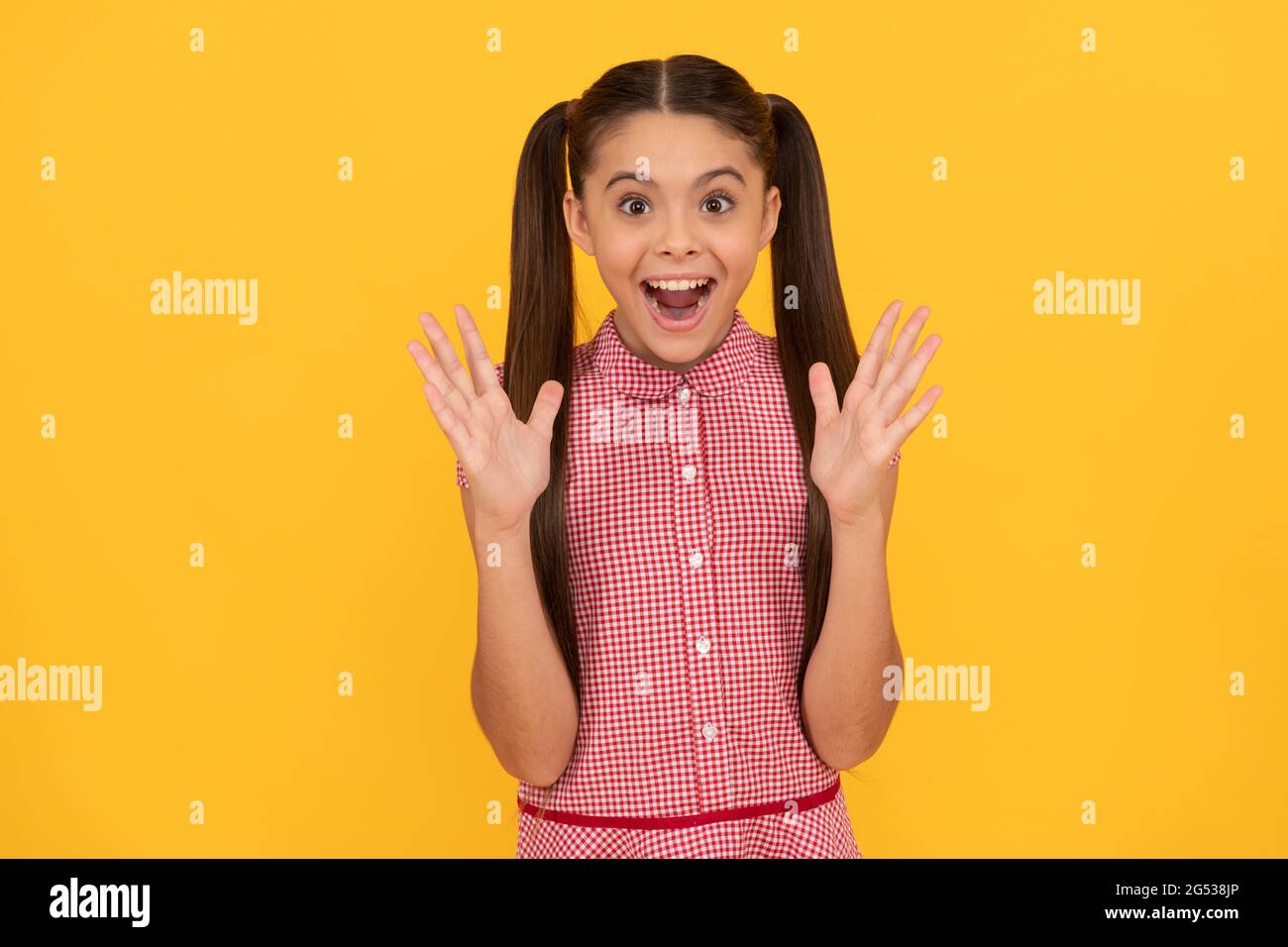 Pleasantly surprised teen hi-res stock photography and images - Alamy