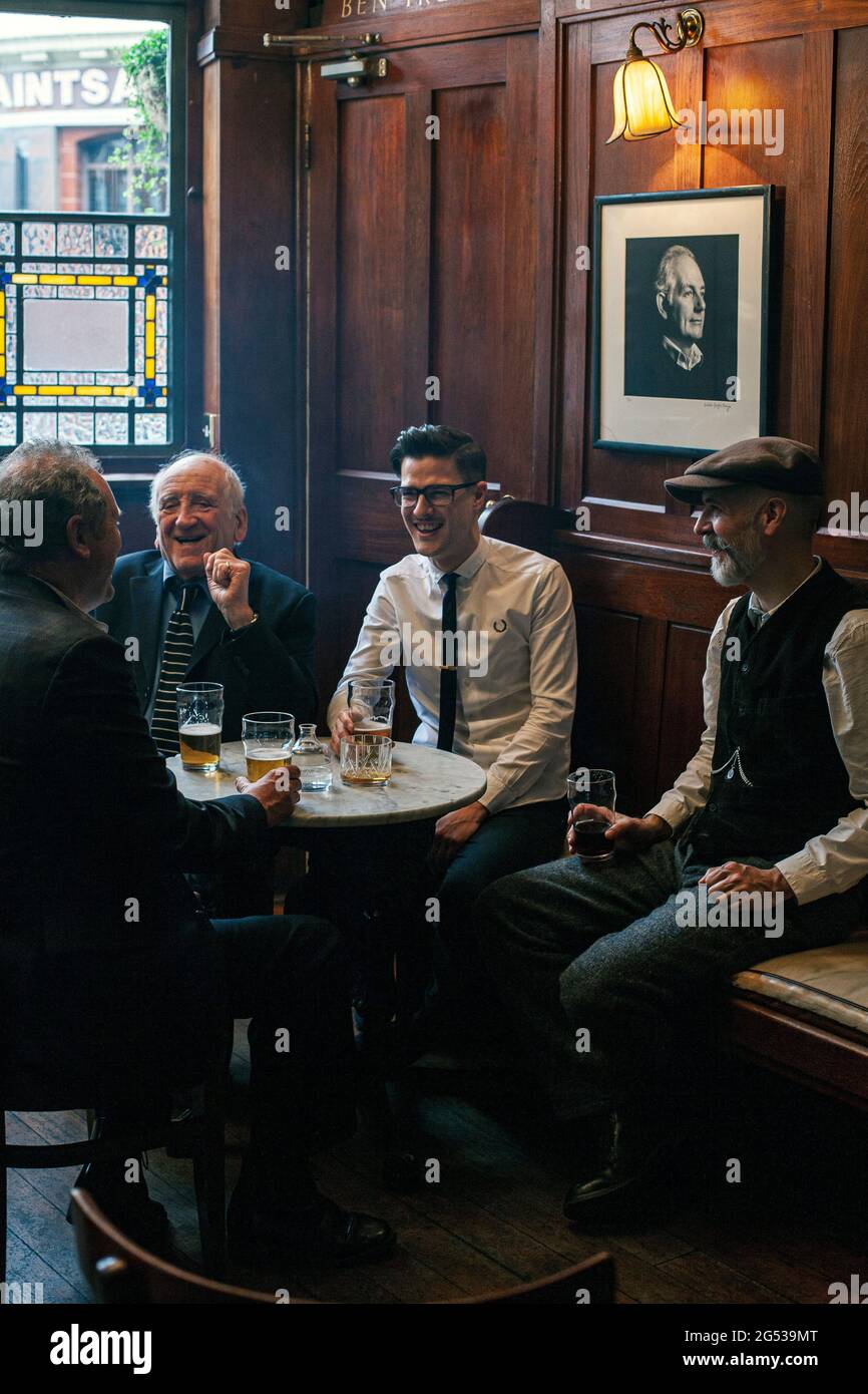 Interior spitafields hi-res stock photography and images - Alamy