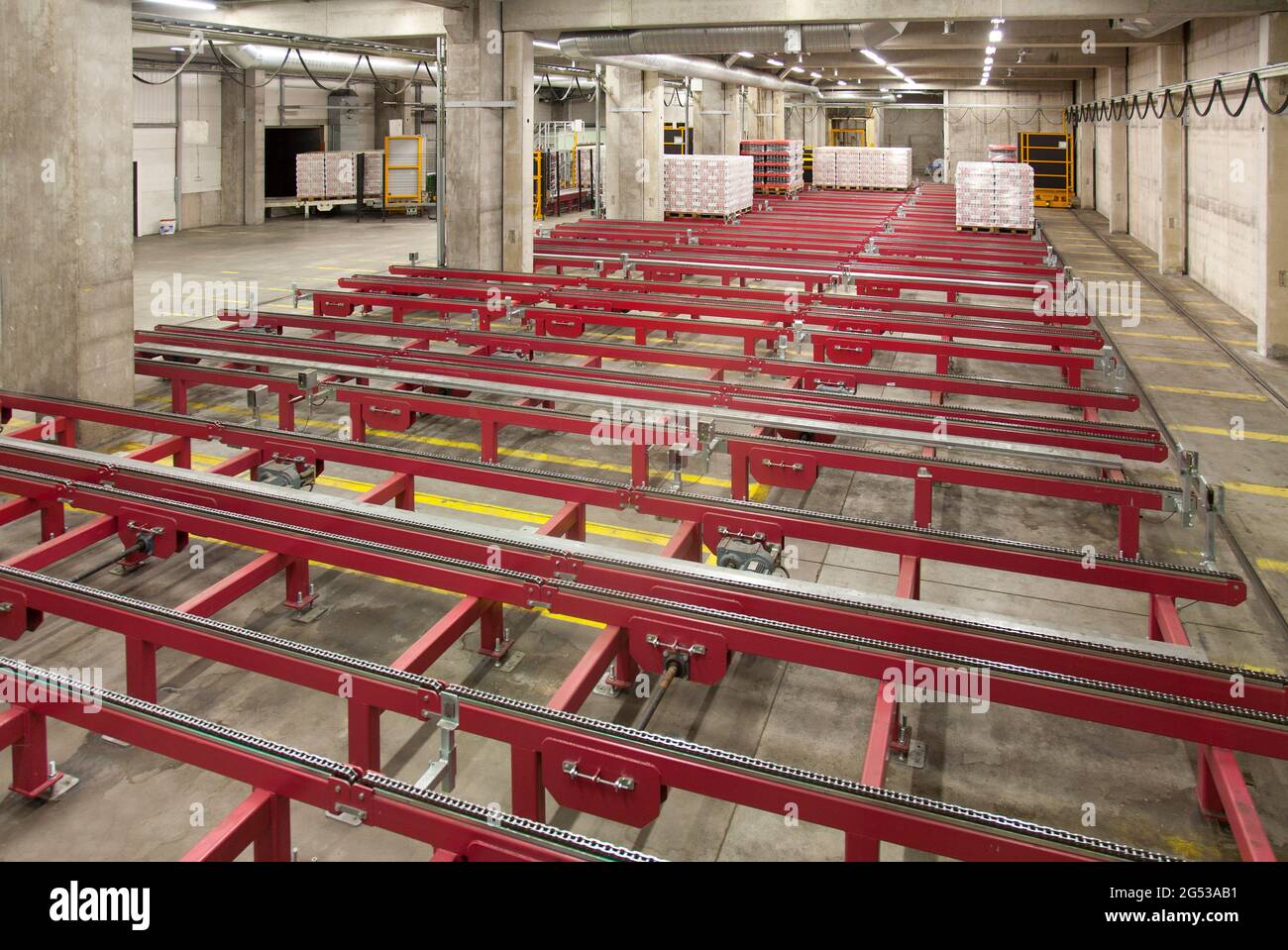 Warehouse,and distribution centre for goods, pallets, lifting equipment ...