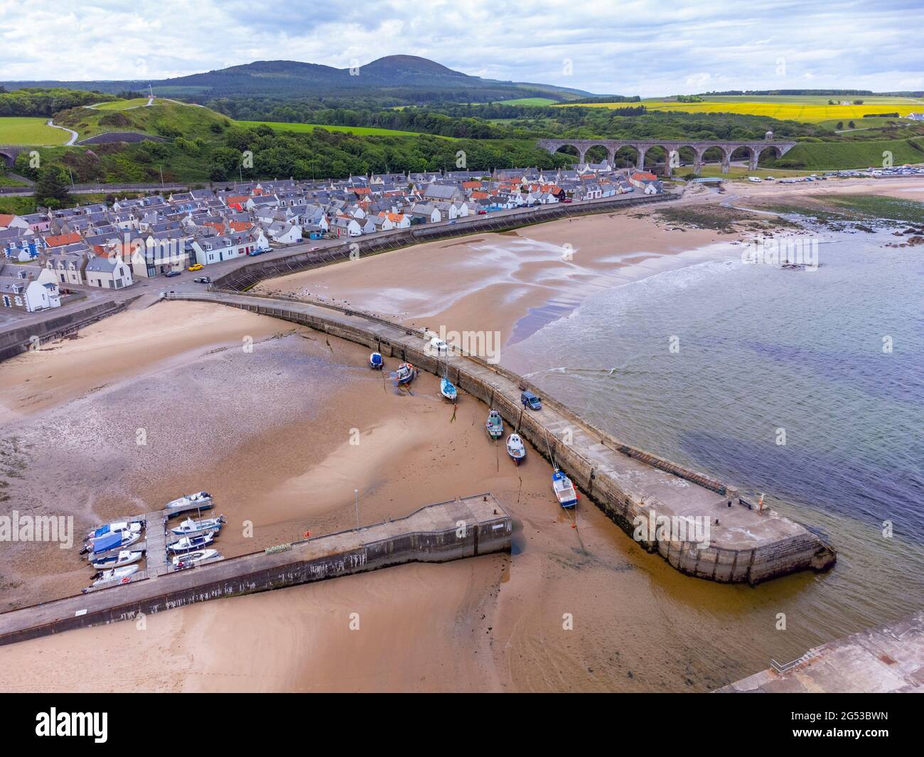 Cullen fishing village hi-res stock photography and images - Alamy