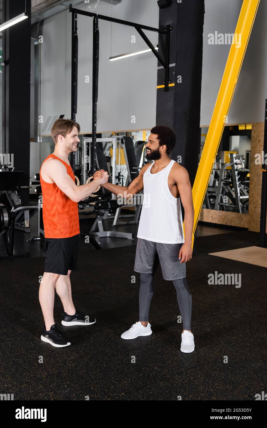 Sports people shaking hands hi-res stock photography and images - Alamy