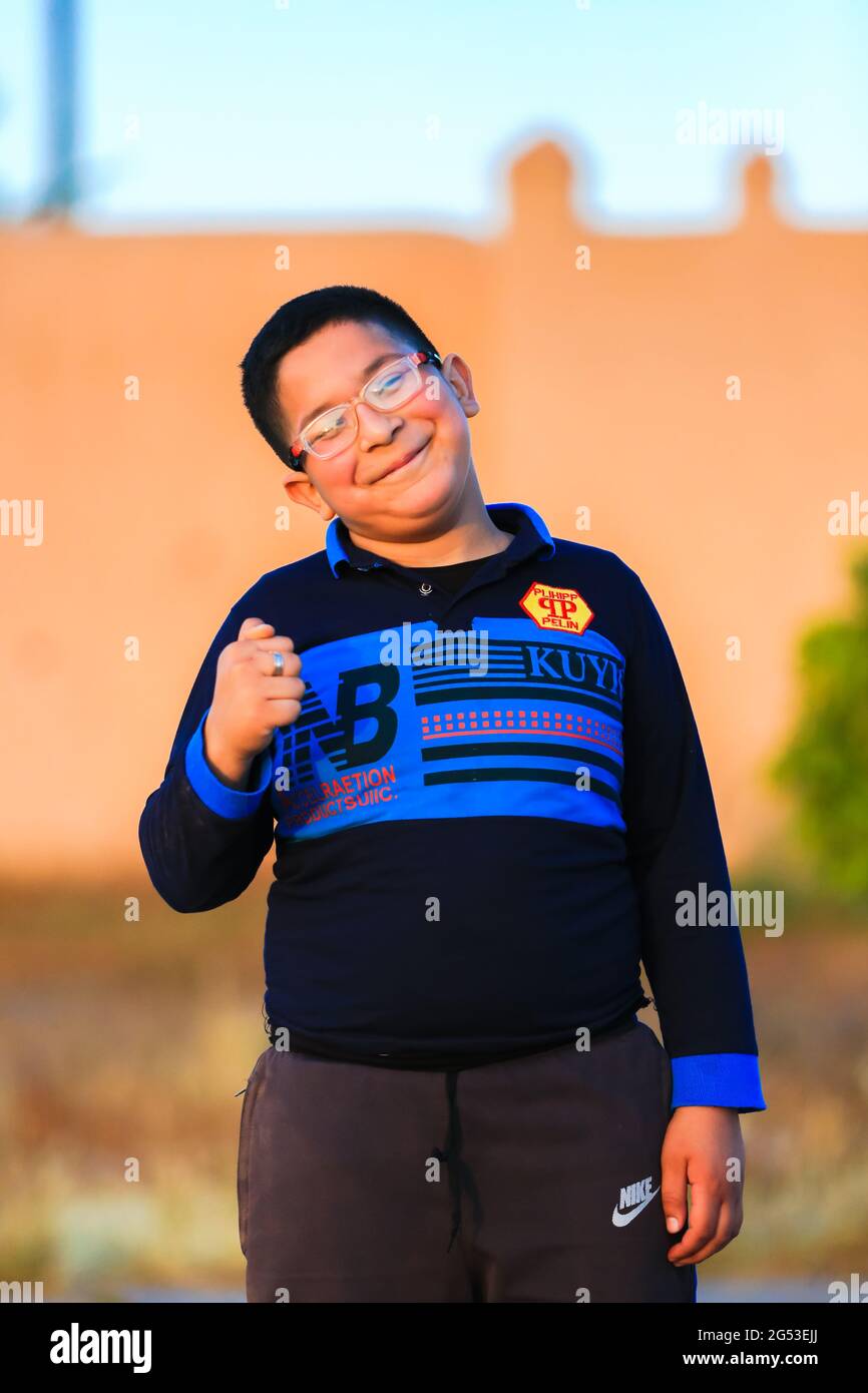 Boys in marrakech morocco hi-res stock photography and images - Alamy