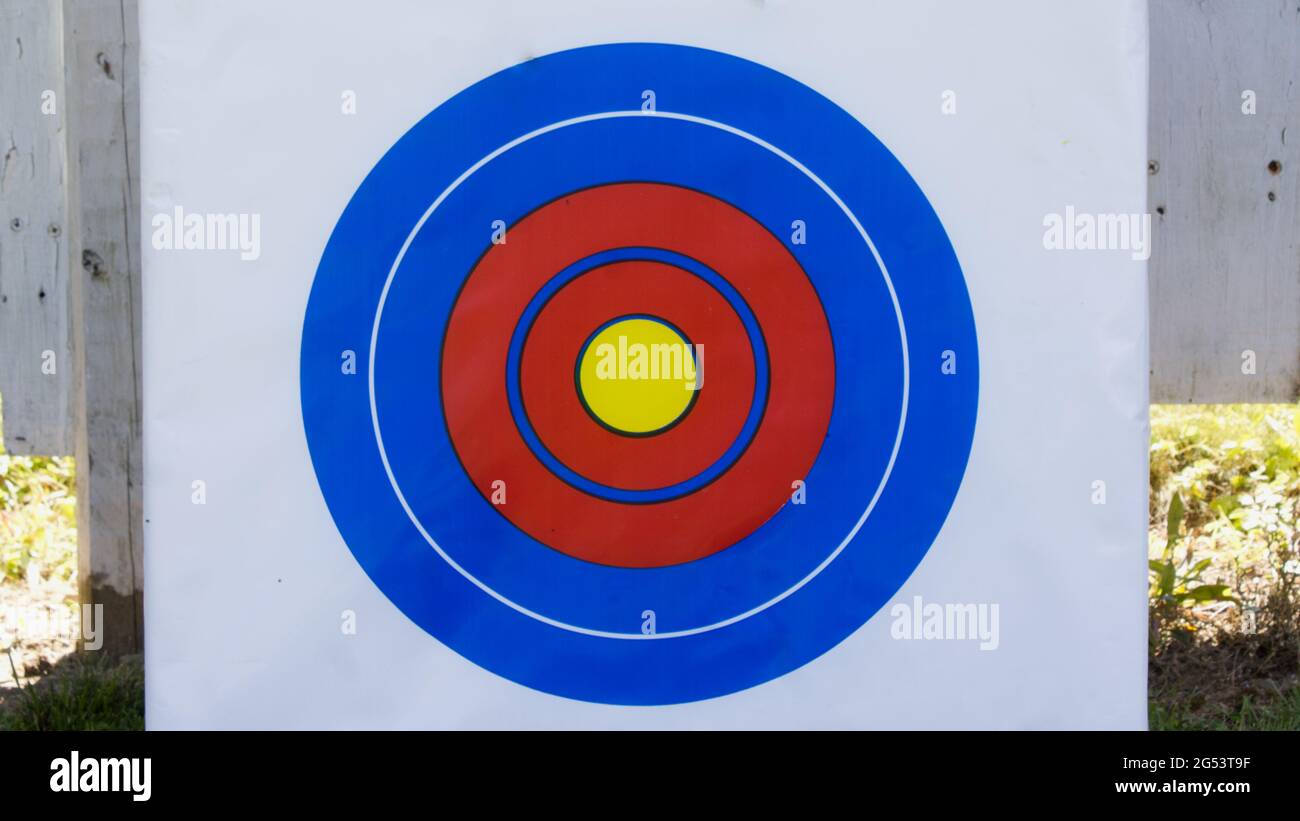 An Archery Target in Front of a Privacy Fence Stock Photo - Alamy