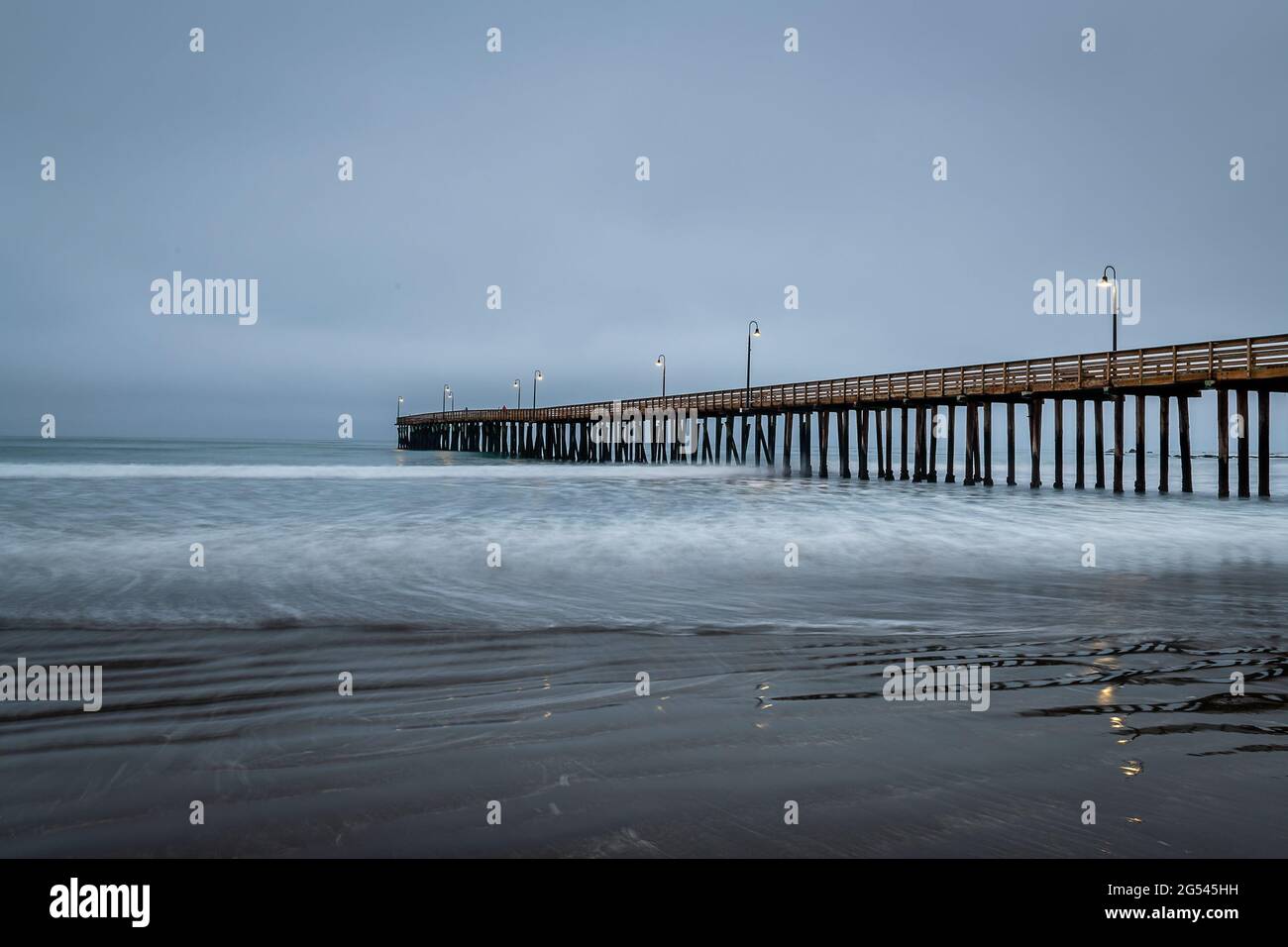 Cayucos Beach Pier Stock Photo - Alamy