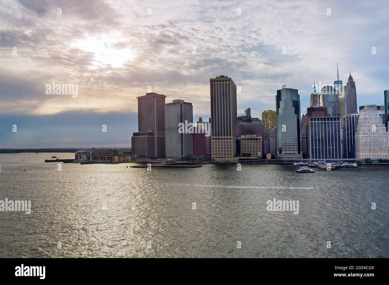 Staten island whitehall ferry terminal hi-res stock photography and ...