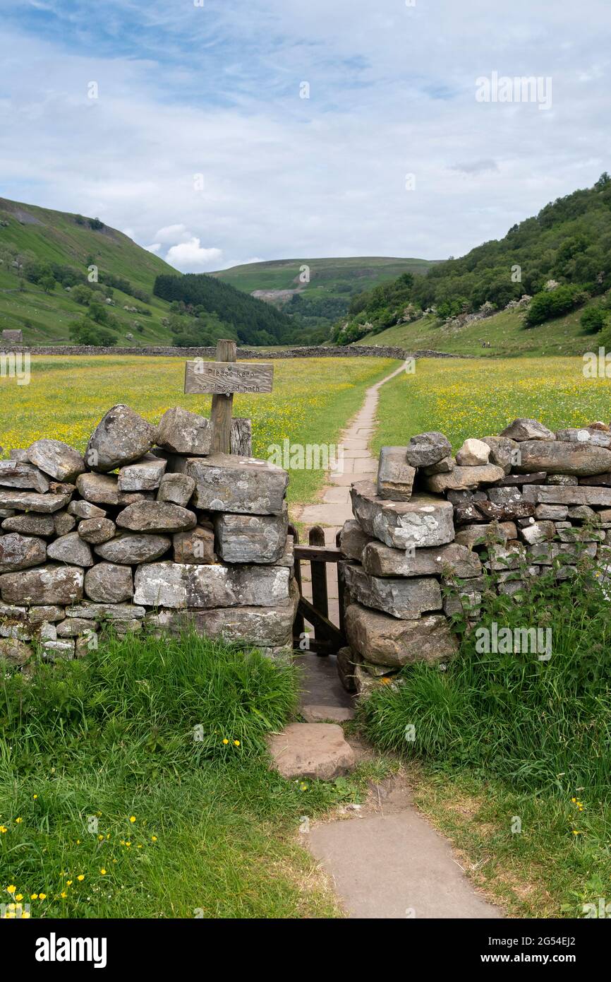 Farm stile hi-res stock photography and images - Alamy