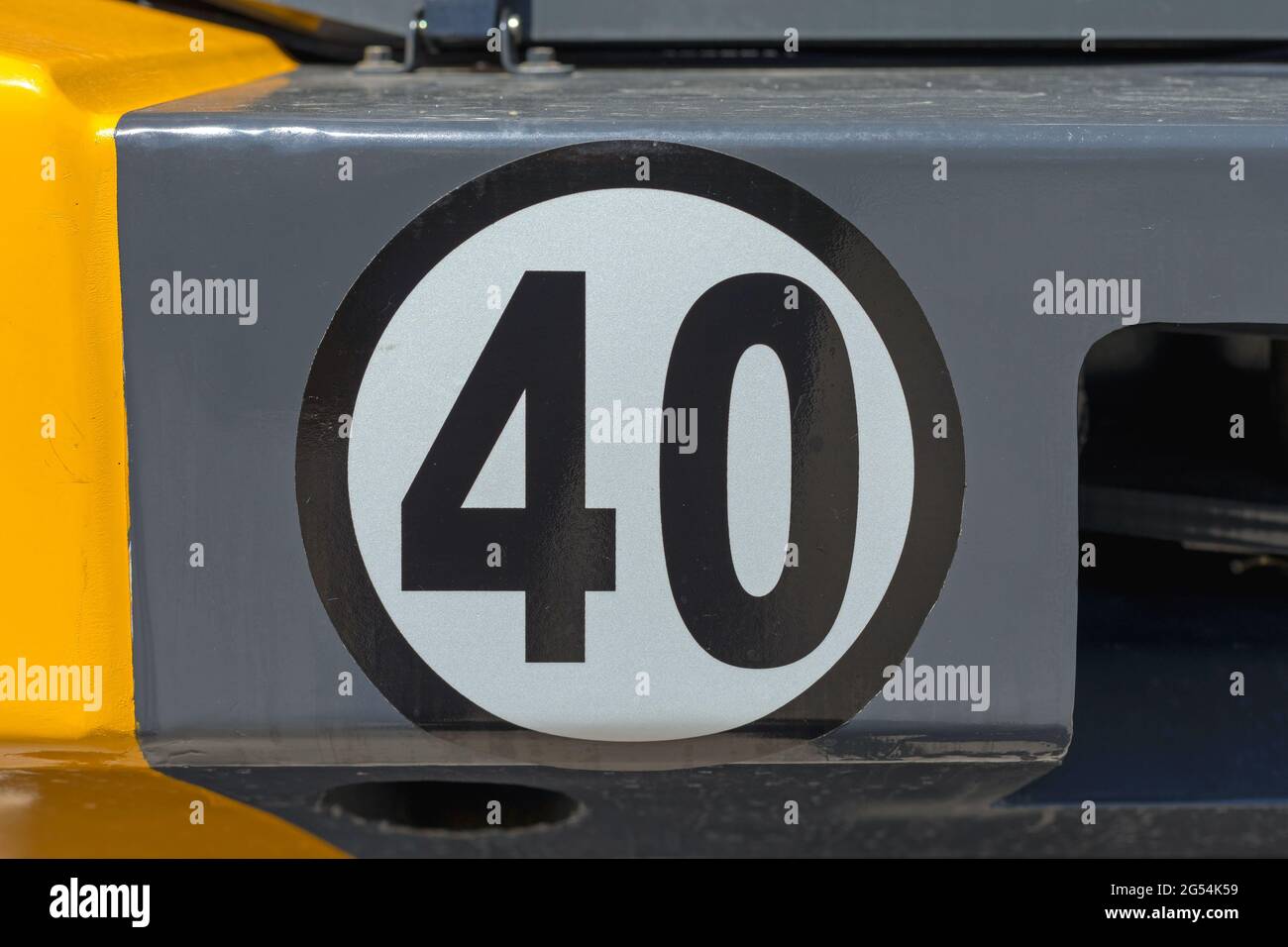 Mandatory speed limit hi-res stock photography and images - Alamy