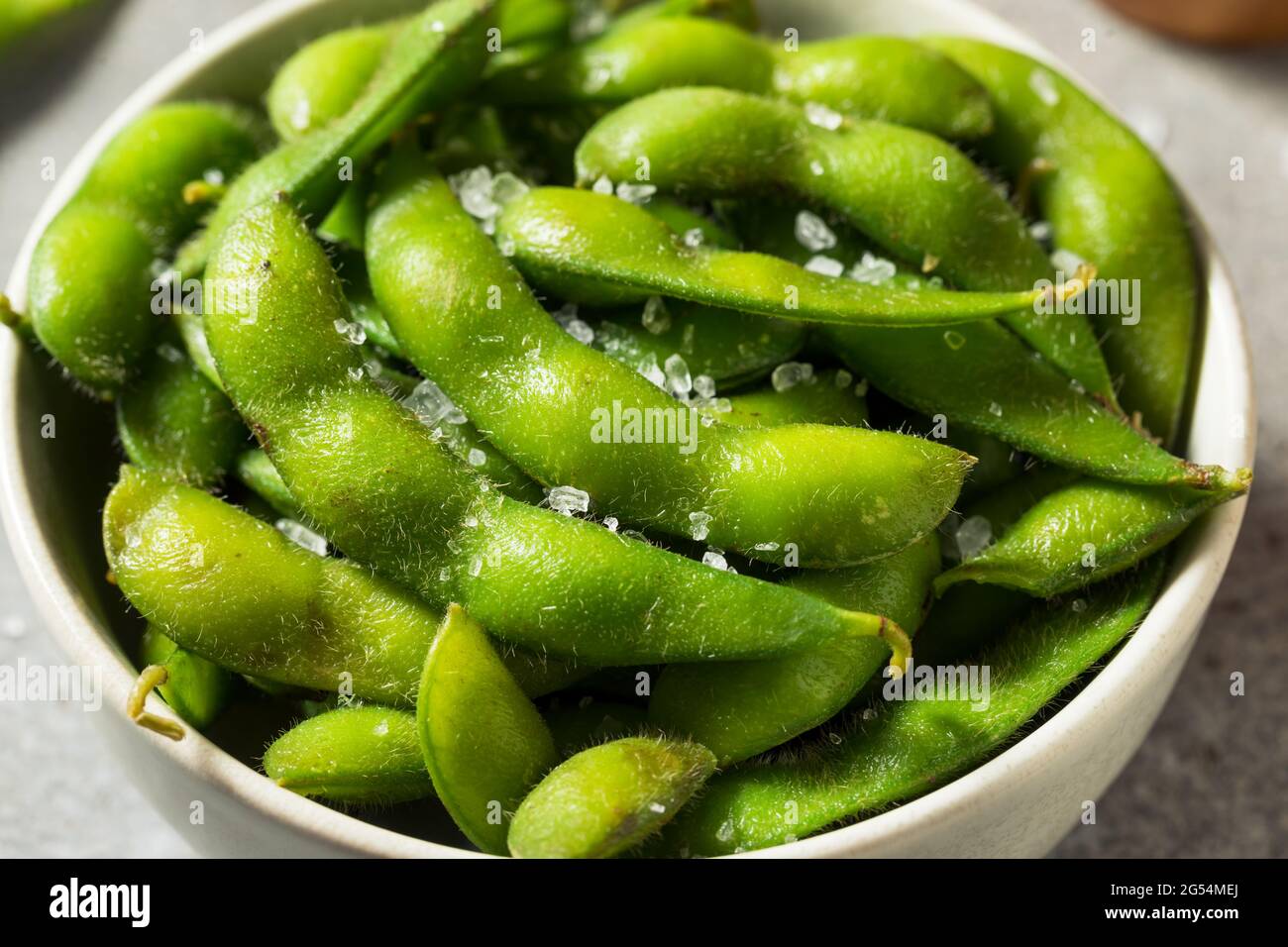 Organic Green Edamame Beans with Sea Salt Stock Photo - Alamy