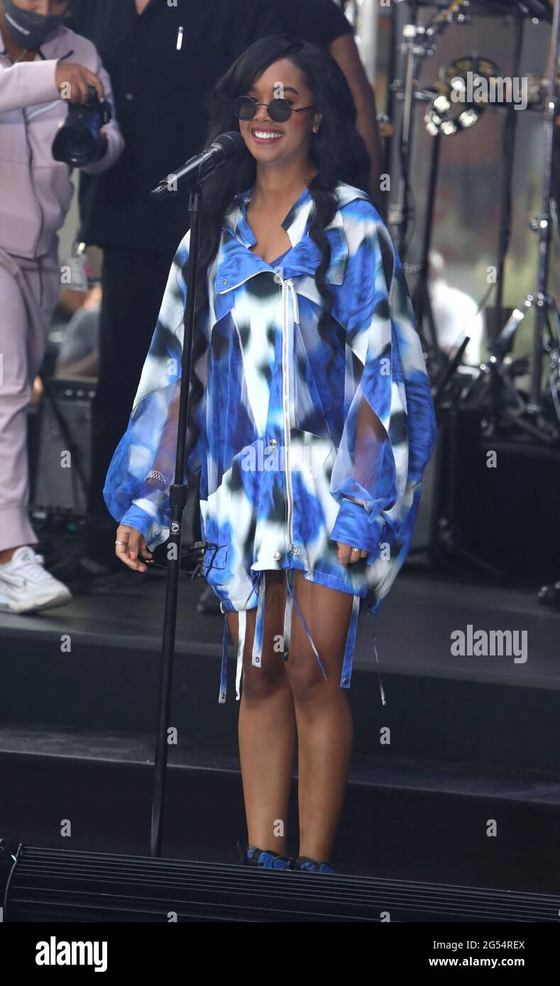 June 25, 2021, New York, New York, USA: Singer H.E.R. performs on the ...