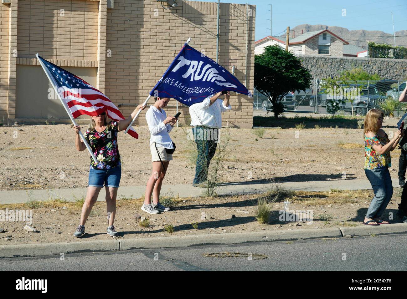 Texas protest border hi-res stock photography and images - Alamy