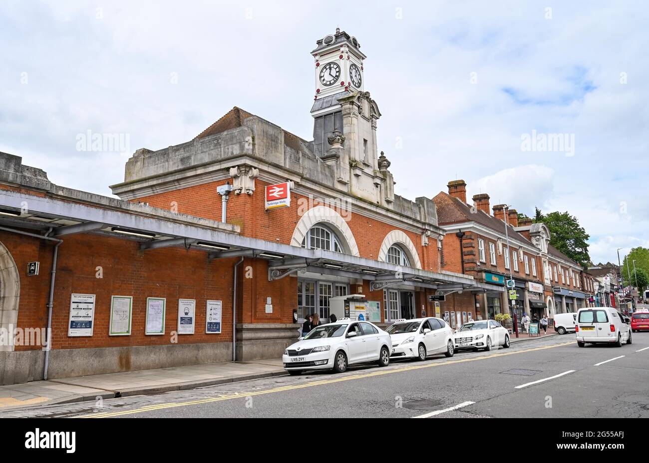 Royal Tunbridge Wells Kent - Tunbridge Wells Railway Station Stock ...
