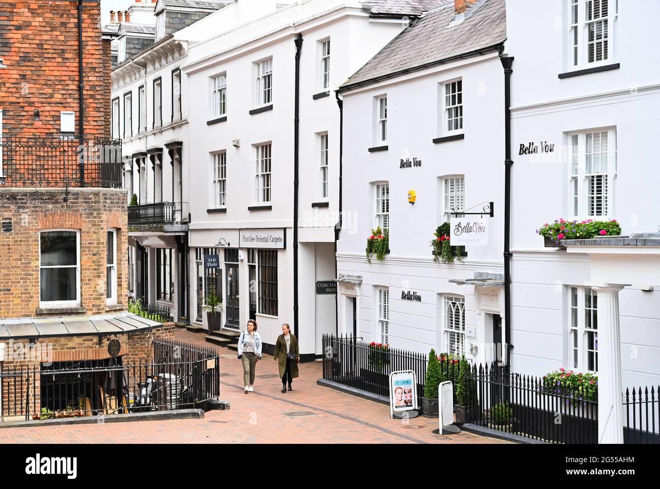 Royal Tunbridge Wells Kent - The famous Pantiles area Stock Photo - Alamy