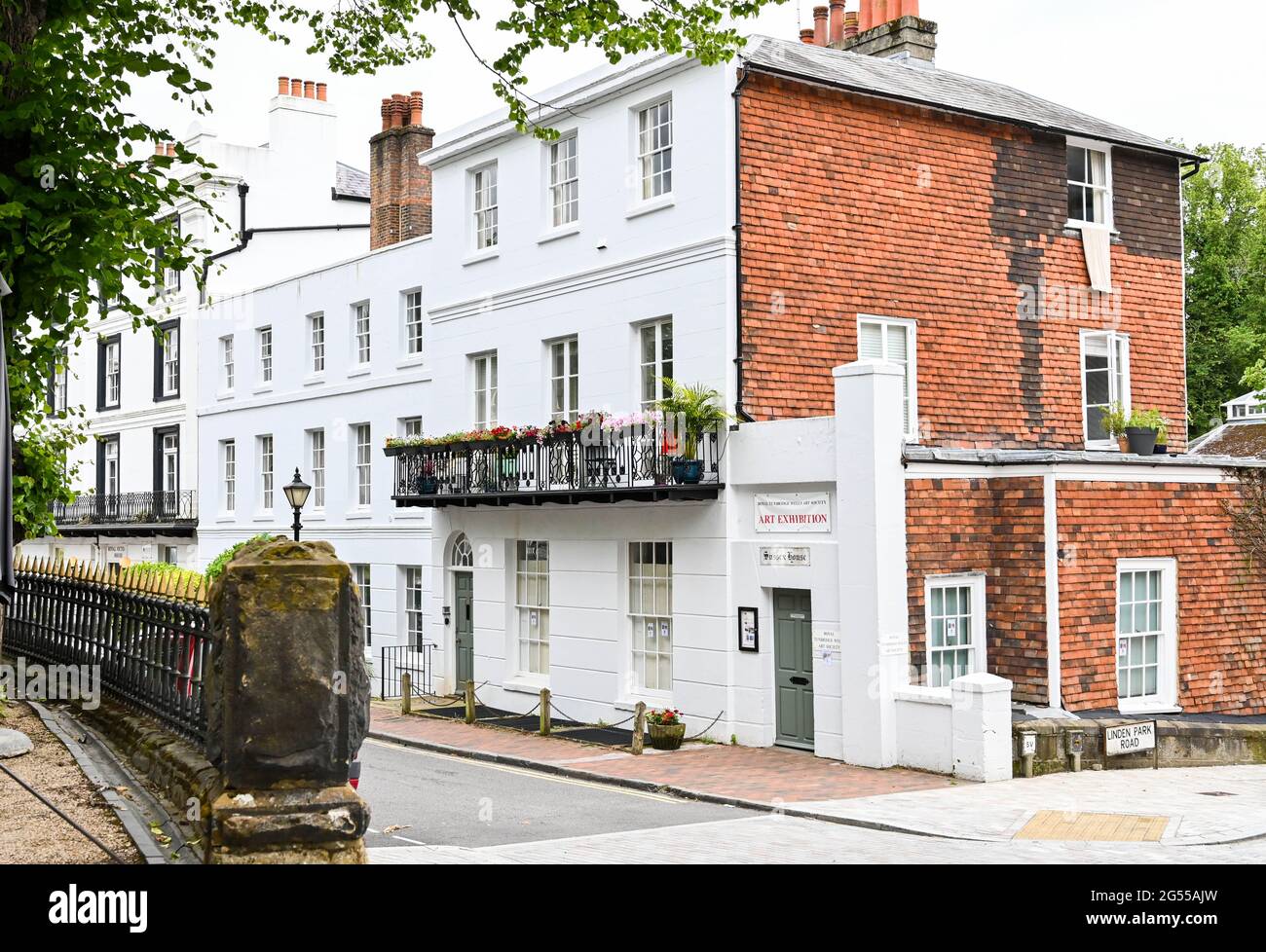 Royal Tunbridge Wells Kent - The famous Pantiles area Stock Photo - Alamy