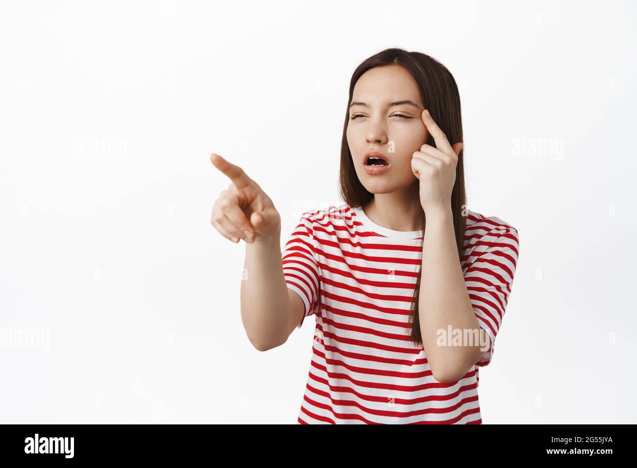 Image of girl cant see without glasses, squinting eyes and pointing at ...