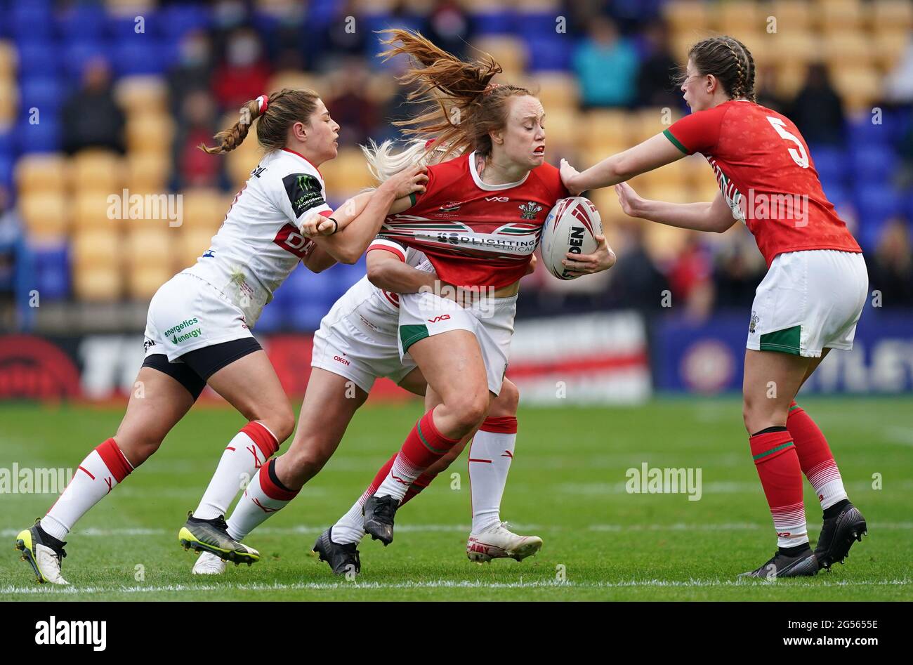 Amy walters hi-res stock photography and images - Alamy