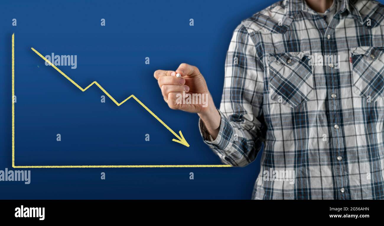 the decrease of business plan graph, hand paint a line Stock Photo - Alamy