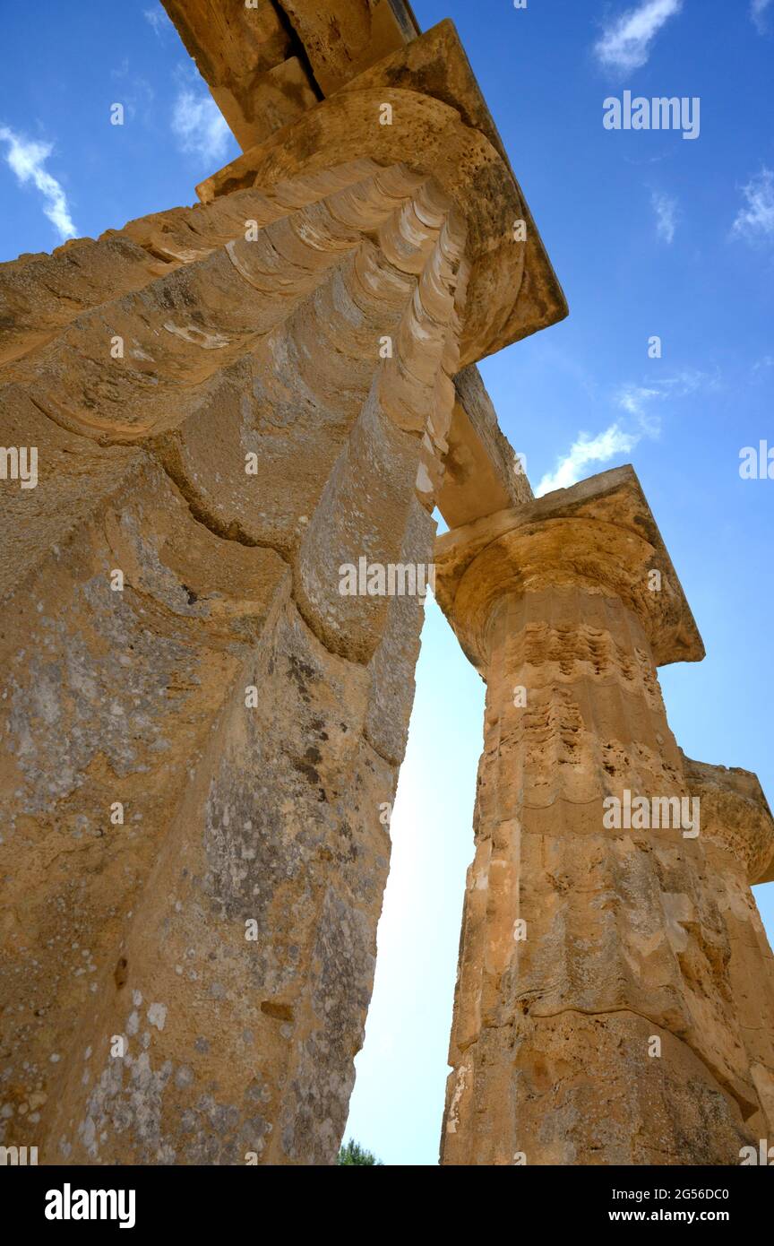 Ancient greek temple in Sicily, Italy Stock Photo - Alamy