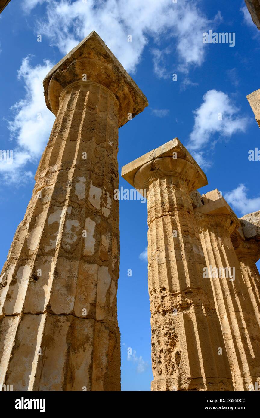 Ancient greek temple in Sicily, Italy Stock Photo - Alamy