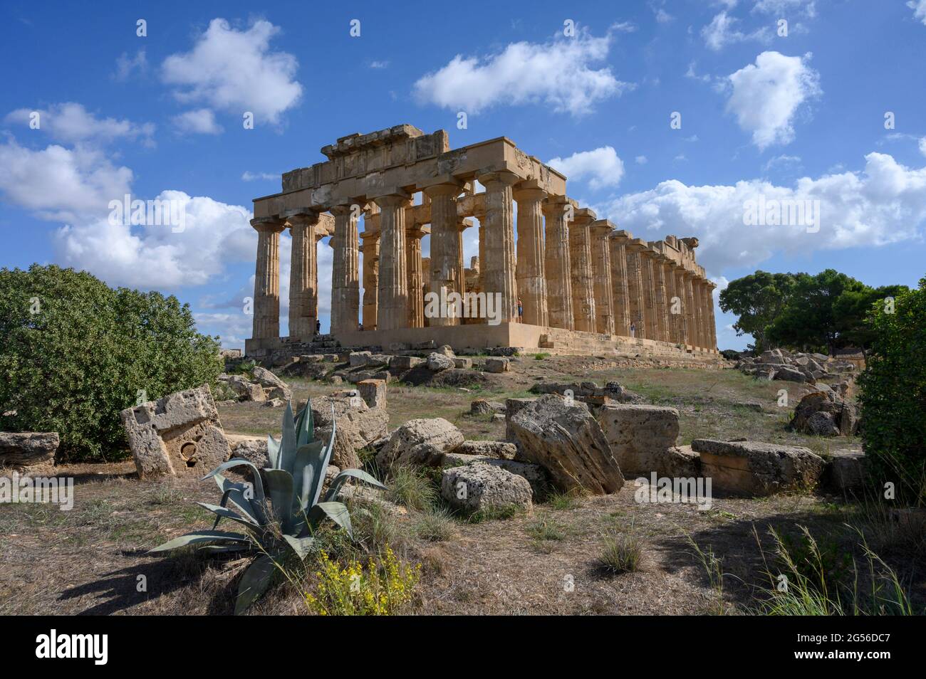 Ancient greek temple in Sicily, Italy Stock Photo - Alamy