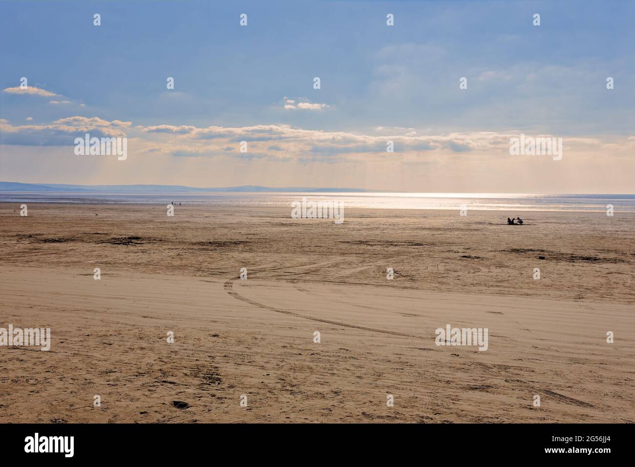 Berrow beach somerset sun Stock Photo - Alamy