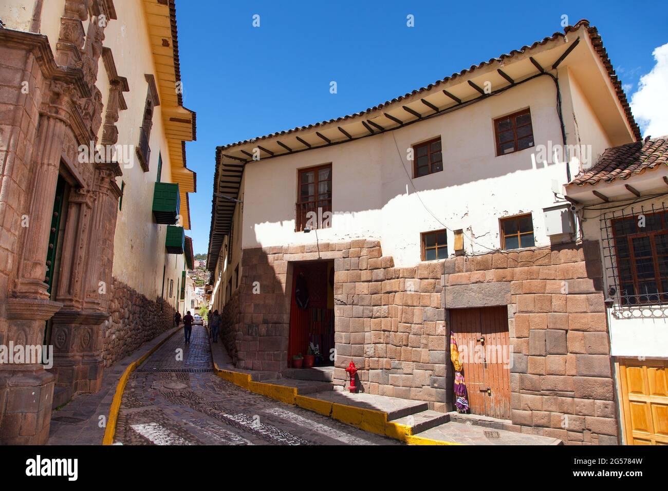 Old buildings in cusco hi-res stock photography and images - Alamy