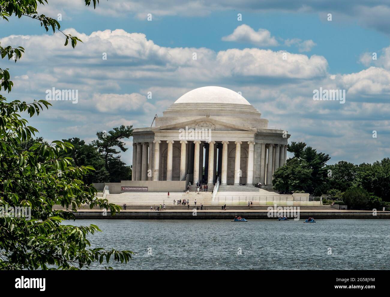 Jefferson Memorial and the Tidal basin, in Washington DC Stock Photo ...