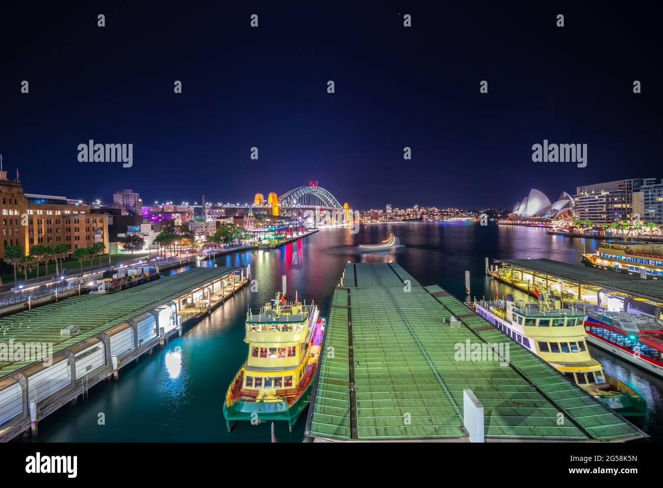 Panoramic night view of Sydney Harbour and City Skyline of circular ...
