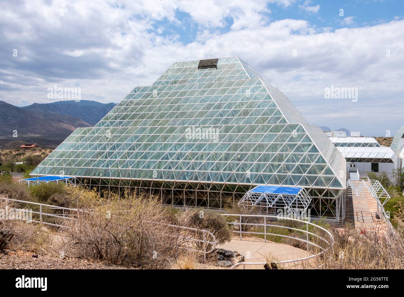 Biosphere 2 arizona rainforest hi-res stock photography and images - Alamy