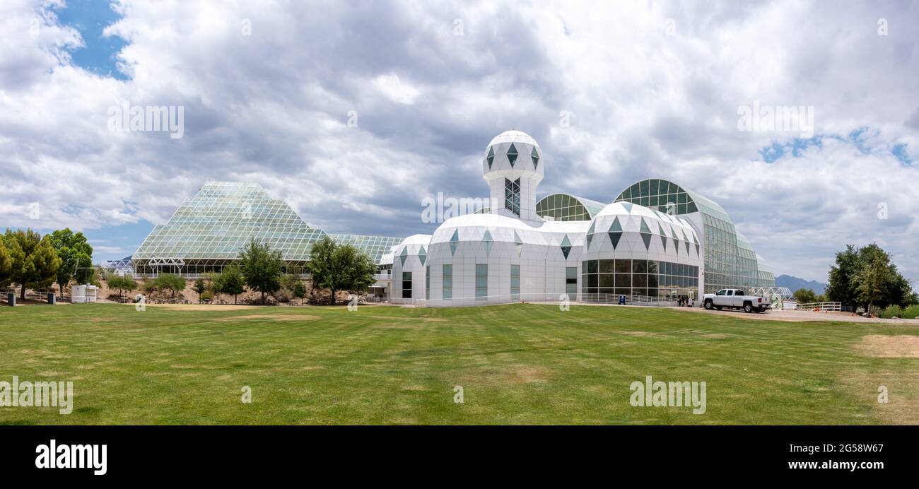 Biosphere 2 crew hi-res stock photography and images - Alamy
