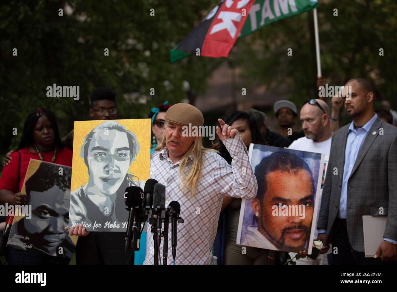 Father hennepin hi-res stock photography and images - Alamy