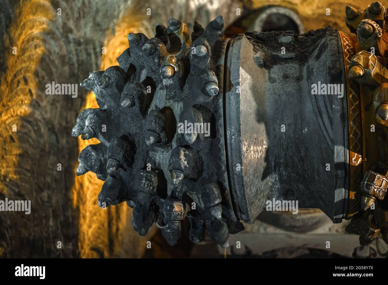 Drill head hi-res stock photography and images - Alamy
