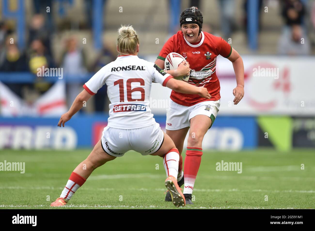Charlie Mundy (12) of Wales in action during the game Stock Photo - Alamy