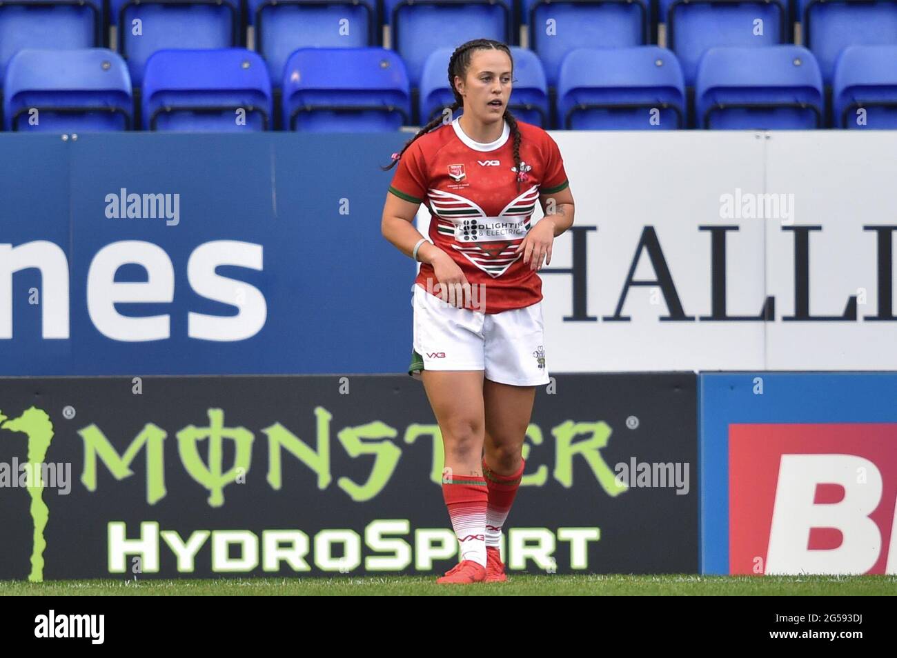 Ffion jones hi-res stock photography and images - Alamy