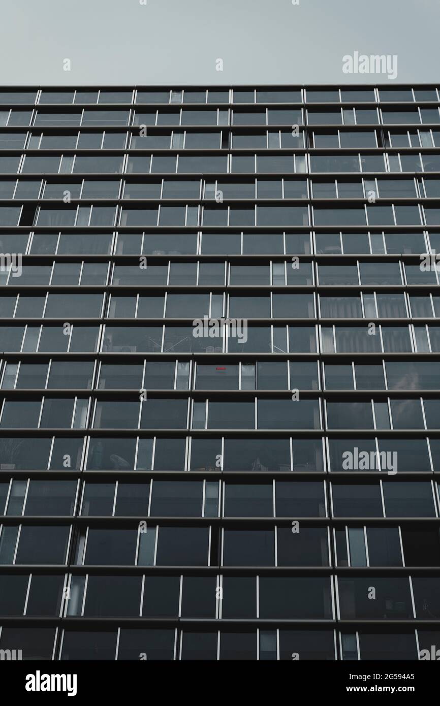 Skyscraper windows apartment hi-res stock photography and images - Alamy