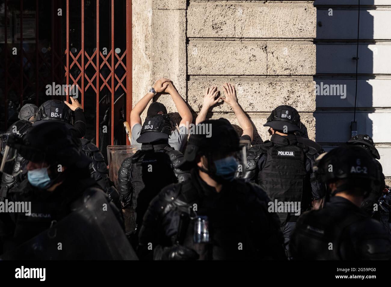 Riot police makes arrests of members of far-right group called Yellow ...