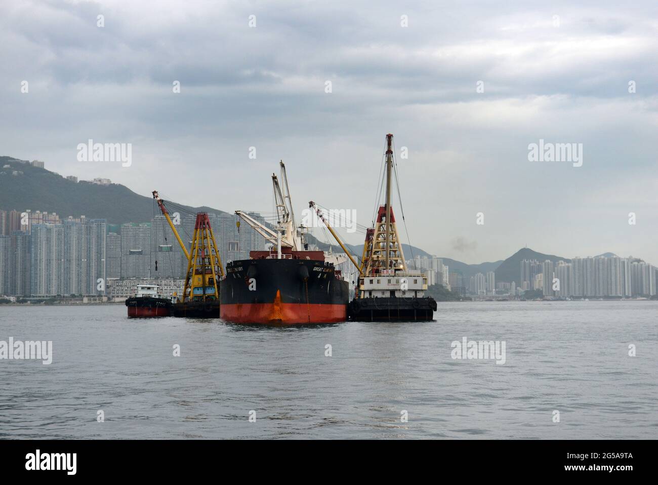 Repair works on the Great Century ship offshore HK island between ...