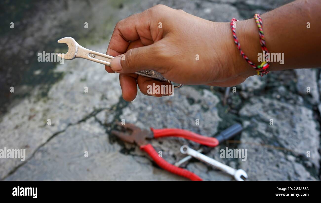 Used hammer hi-res stock photography and images - Alamy