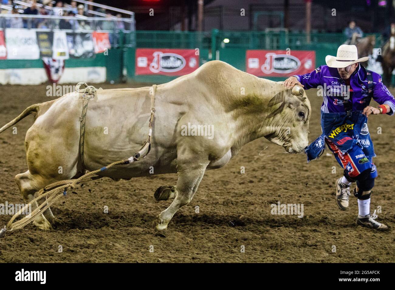 Gun train hi-res stock photography and images - Alamy