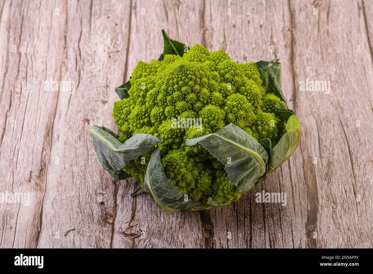 Tasty Vegan organic food - Romanesco cabbage Stock Photo - Alamy