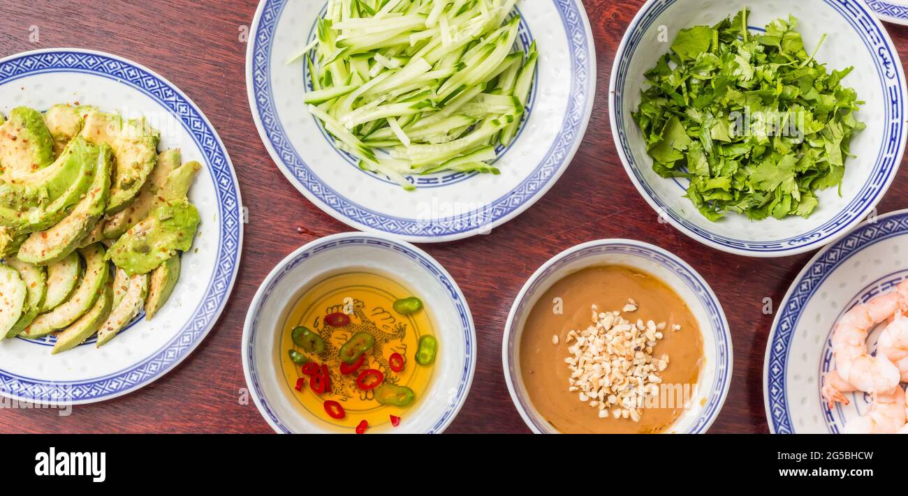 Sauces, prawns and vegetables for traditional asian cooking Stock Photo ...