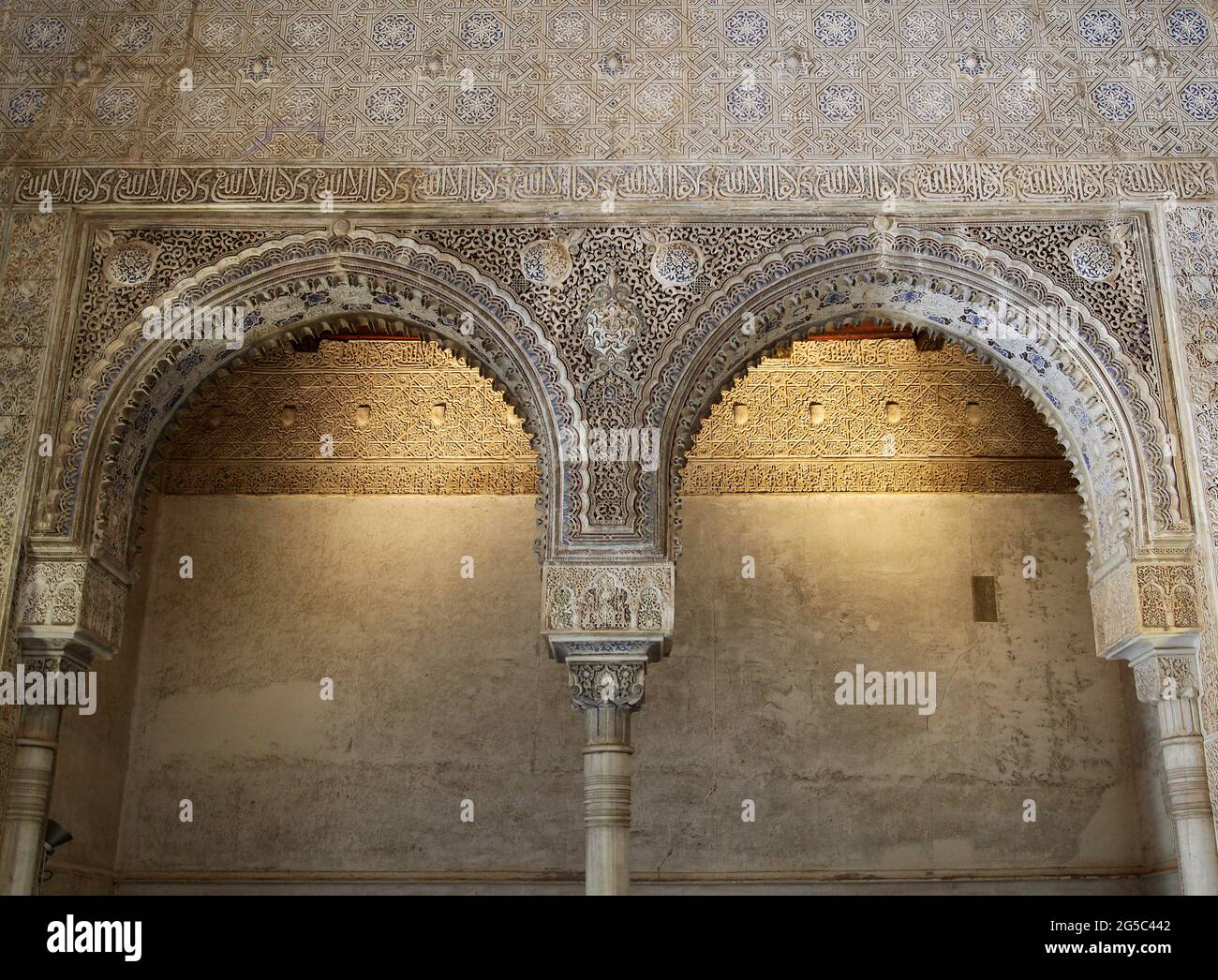 Palacio de los abencerrajes alhambra hi-res stock photography and ...