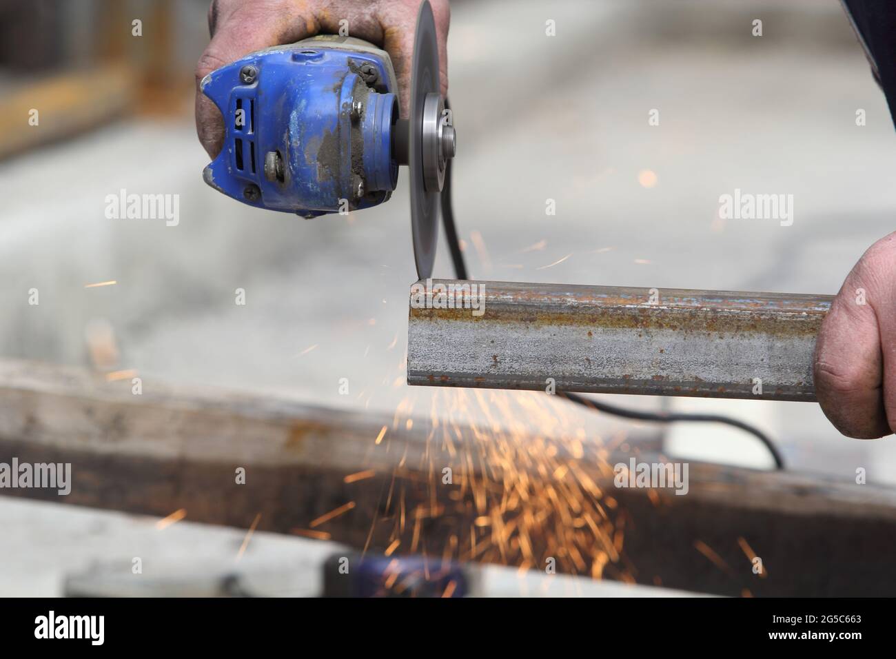 Drill sharpening machine hi-res stock photography and images - Alamy