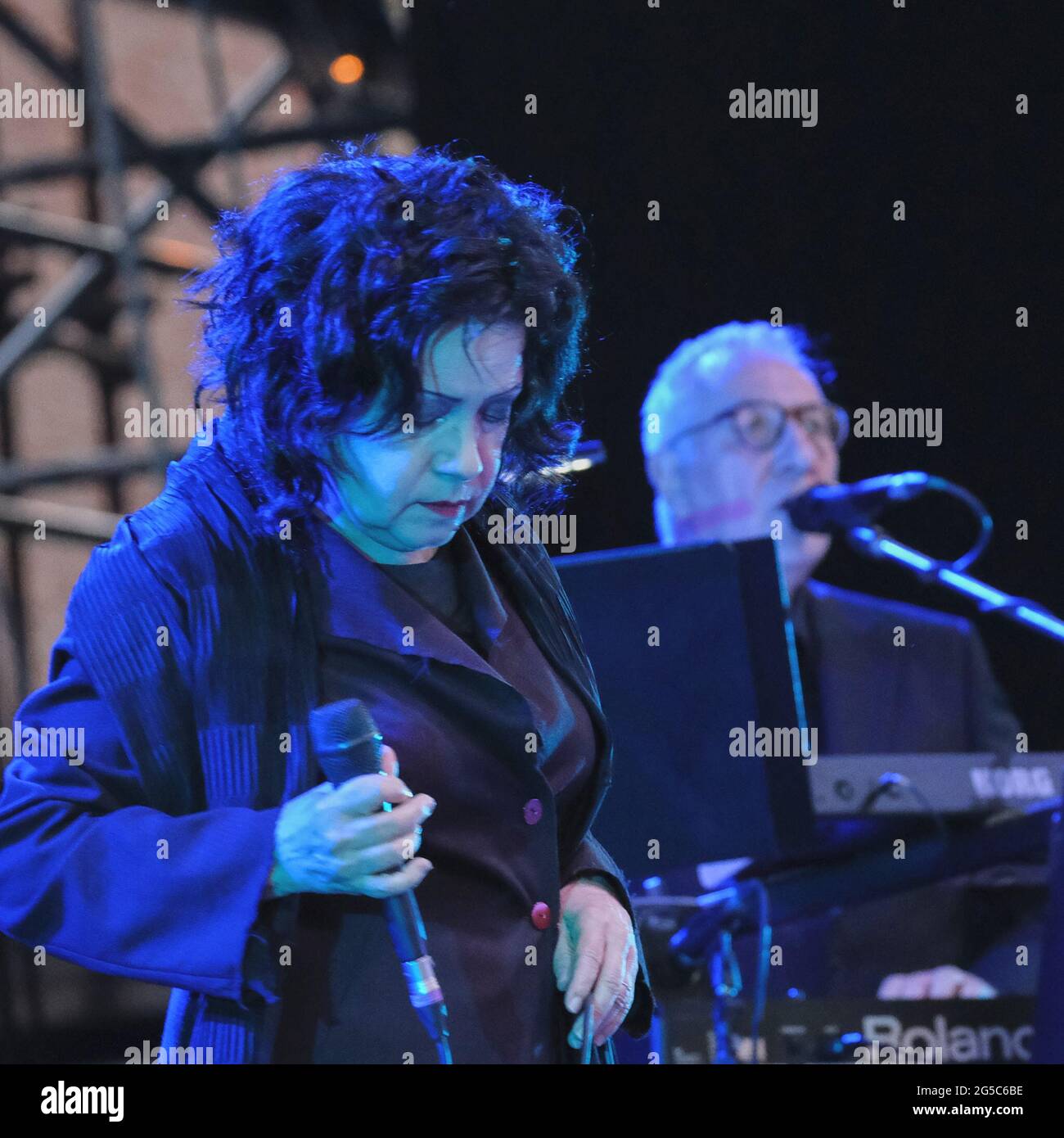 Verona, Italia. 25th June, 2021. Antonella Ruggiero con Roberto Colombo ...